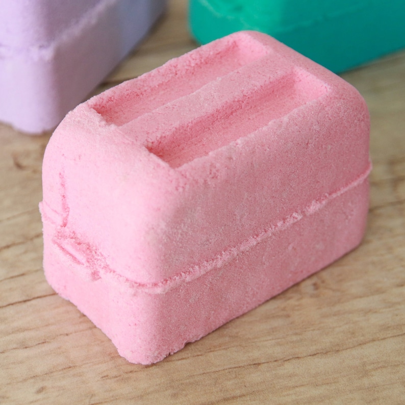 Toaster Shaped Foaming Bath Bomb - Etsy