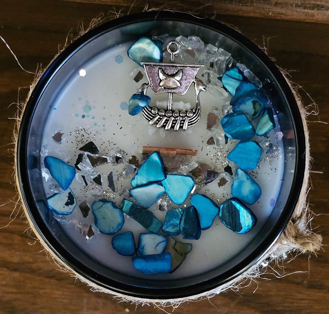 Howling Fjord Wow Embellished 7-oz Glass Tumbler Candle * World of ...