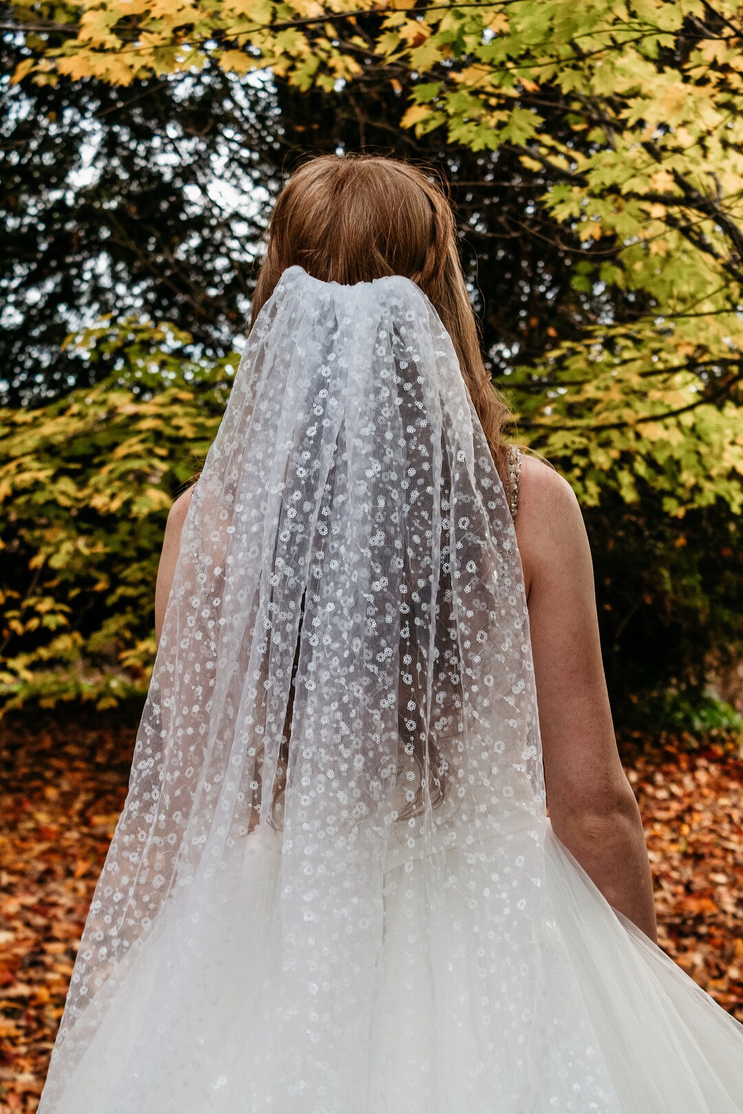 White Sequin Patterned Glitter Veil - Fingertip Length | Shimmer Veil ...