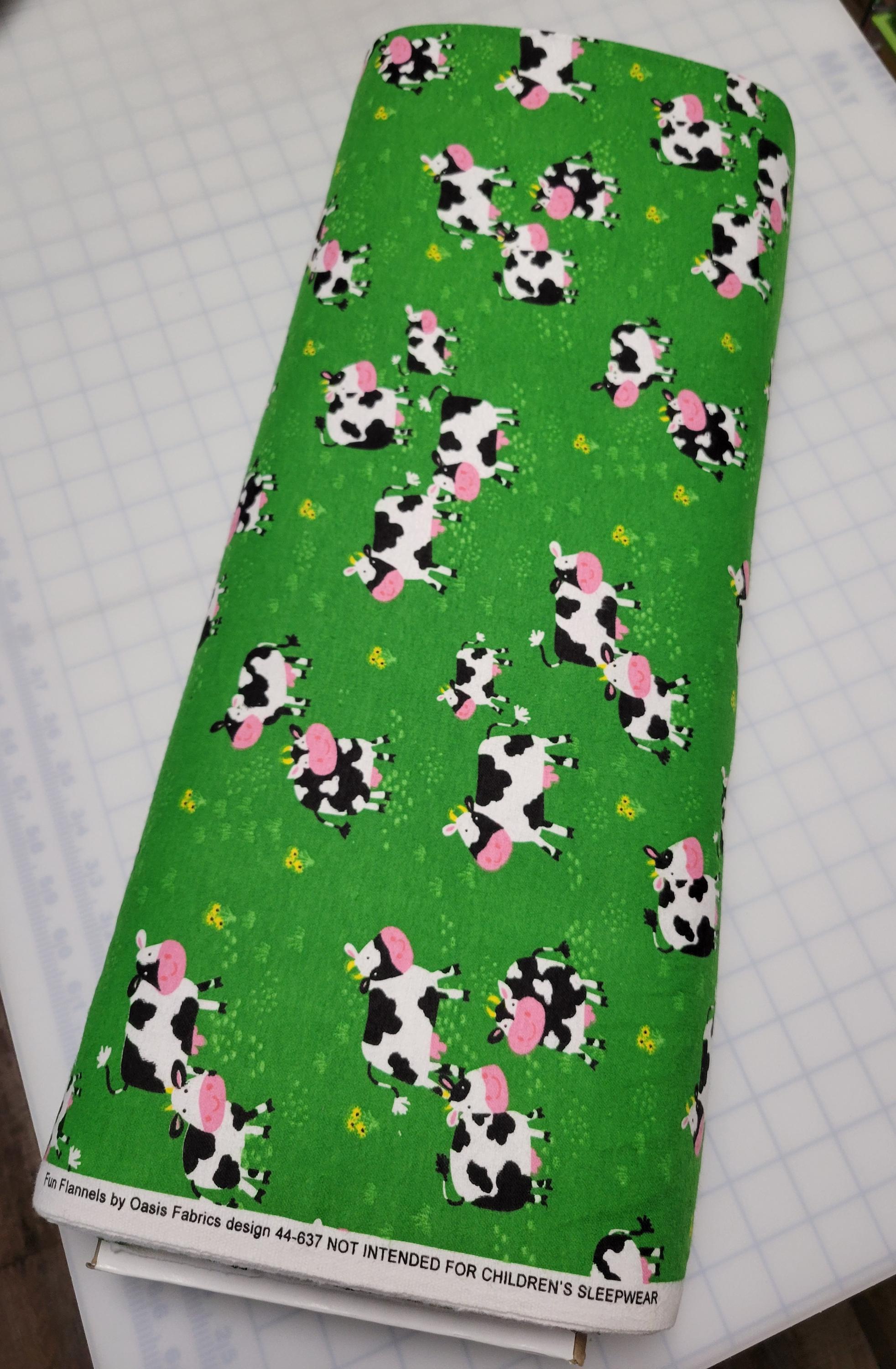 Fun FLANNELS Farm Cows Cotton Lightweight FLANNEL Fabric by Oasis ...