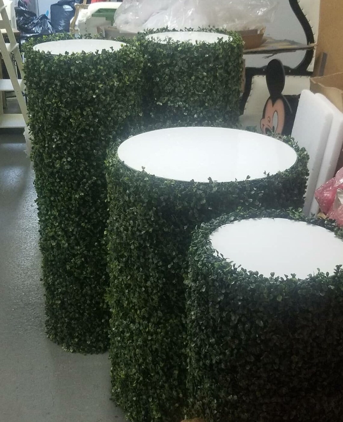 Local NYC PICKUP ONLY Round greenery plinths Round grass | Etsy