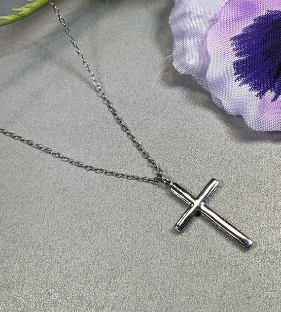Vintage Minimalist Cross Pendant, simple gold design.… - Gem