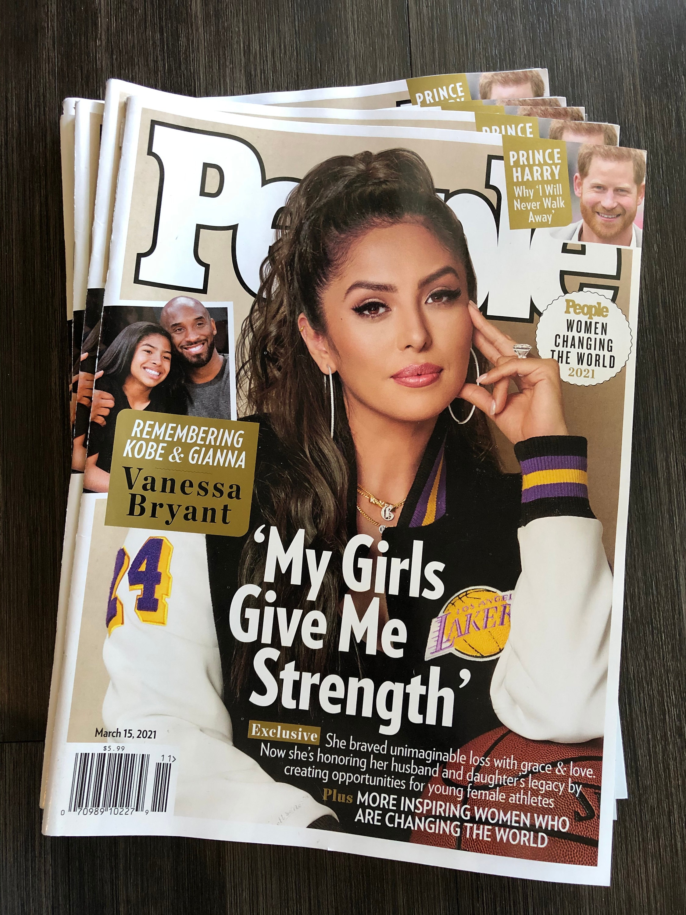 People Magazine Vanessa Bryant 2021 - Etsy