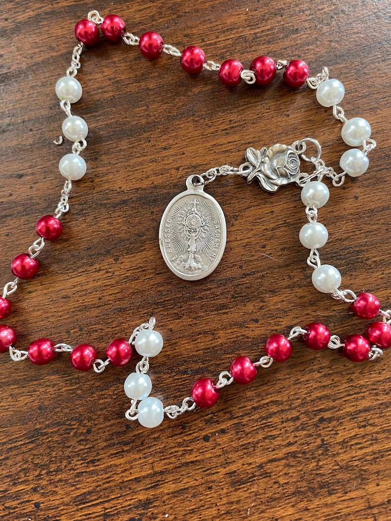 Chaplet of Adoration Custom, Eucharist Chaplet Custom Design Catholic ...