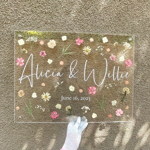 Acrylic Wedding Sign With Real Pressed Flowers - Etsy