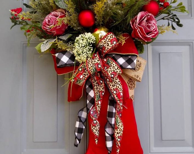 Stocking Wreath, Stocking Christmas Wreath, Holiday Wreaths, Wreaths ...