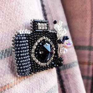 Handmade Embroidered Camera Brooch, Stylish Crystals Brooch, Sparkling ...