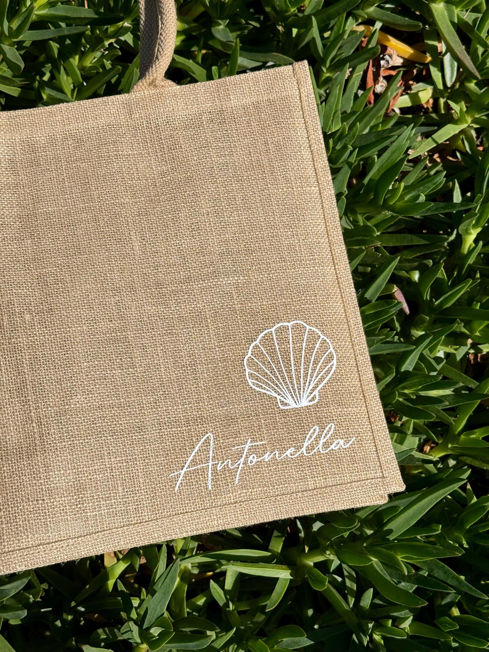 Minimalist Beach Seashell Bridesmaid Tote Bags, Personalized Burlap ...