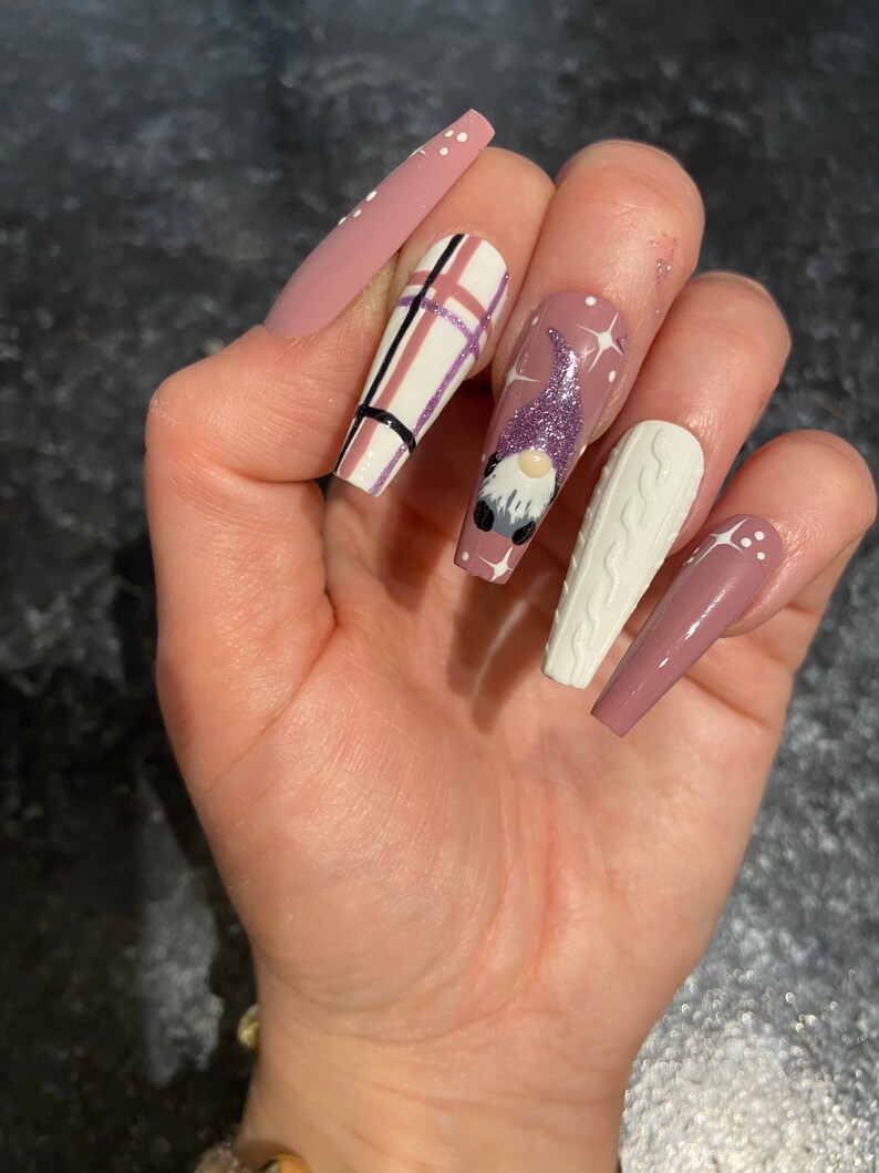 Dark Pink/purple and White Christmas Gonk Press on Nails - Etsy UK