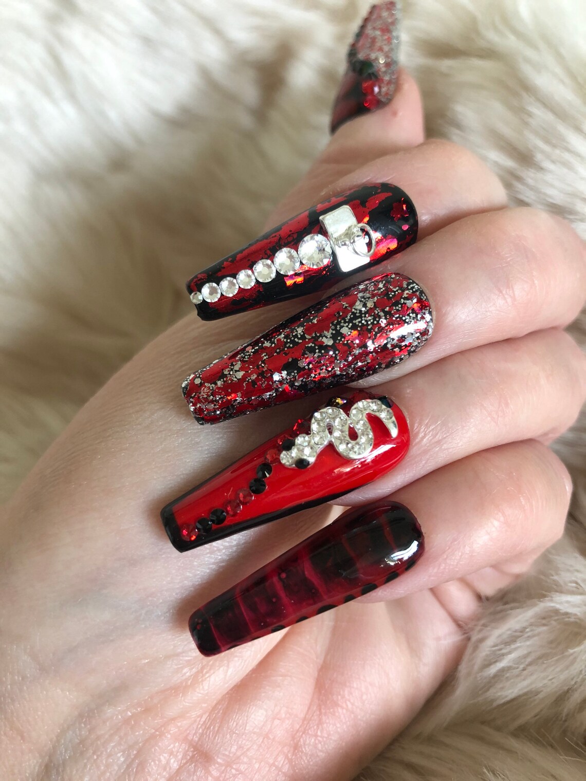 Gothic Red Snake Press on Nails Glue on Nails False Nails | Etsy