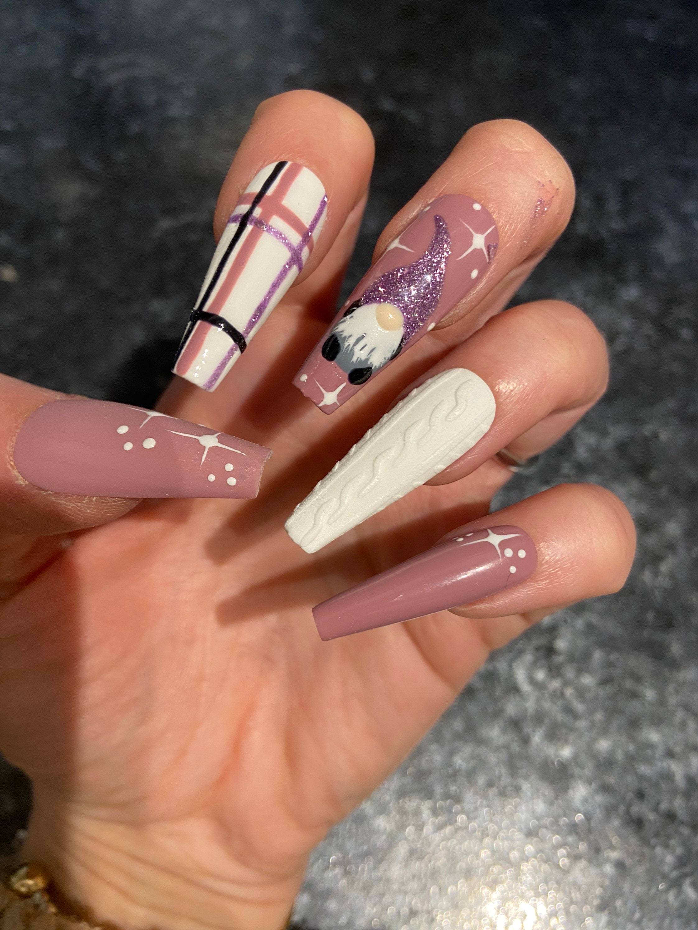 Dark Pink/purple and White Christmas Gonk Press on Nails - Etsy UK