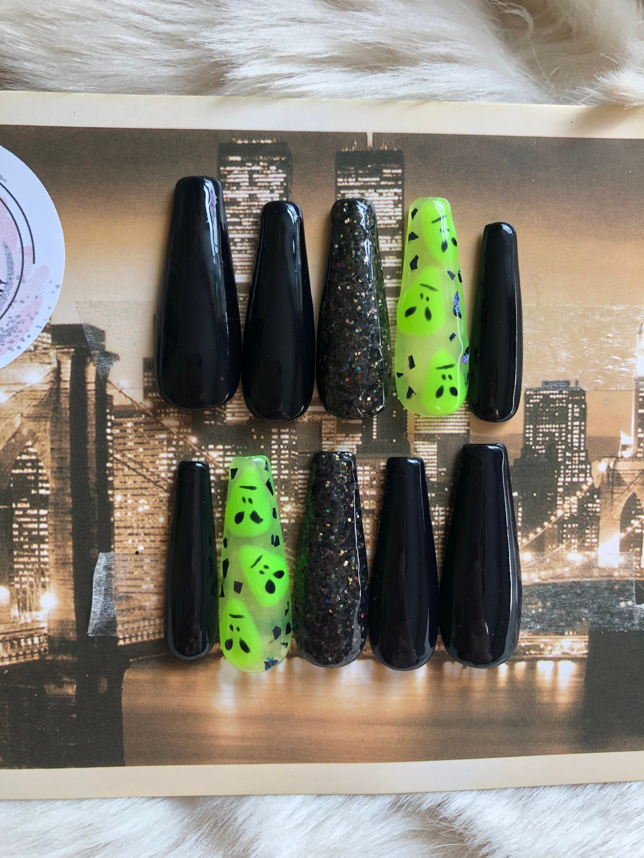 Black Alien Press on Nails Stick on Nails Glue on Nails | Etsy