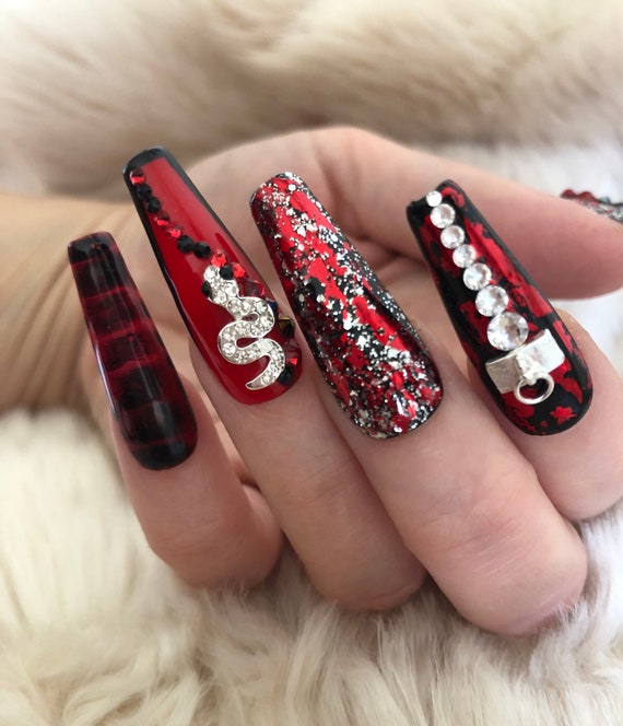 Gothic Red Snake Press On Nails glue on nails false nails | Etsy