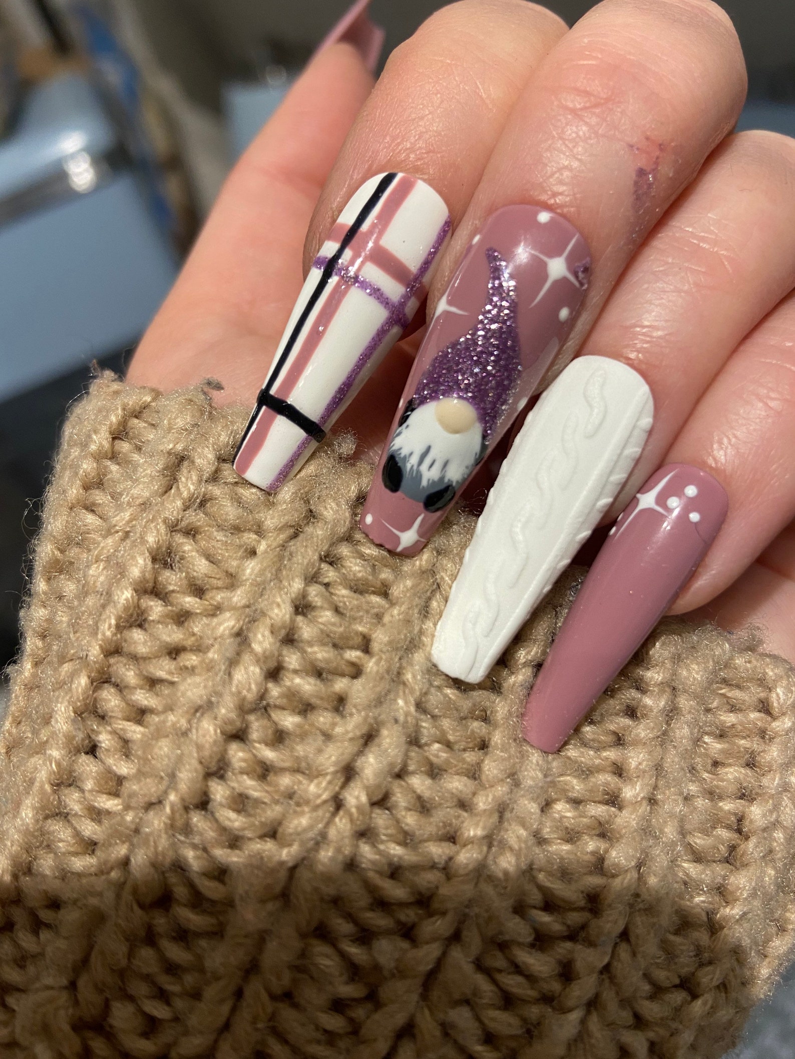 Dark Pink/purple and White Christmas Gonk Press on Nails - Etsy UK