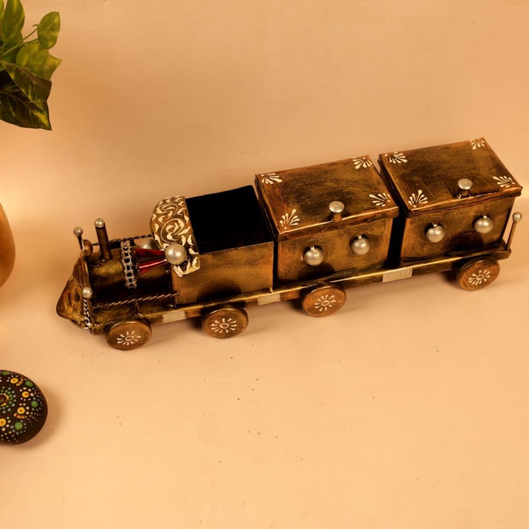 Serving Train, Tray, Tray in Metal, Fruit Basket, Dinning Table Platter ...