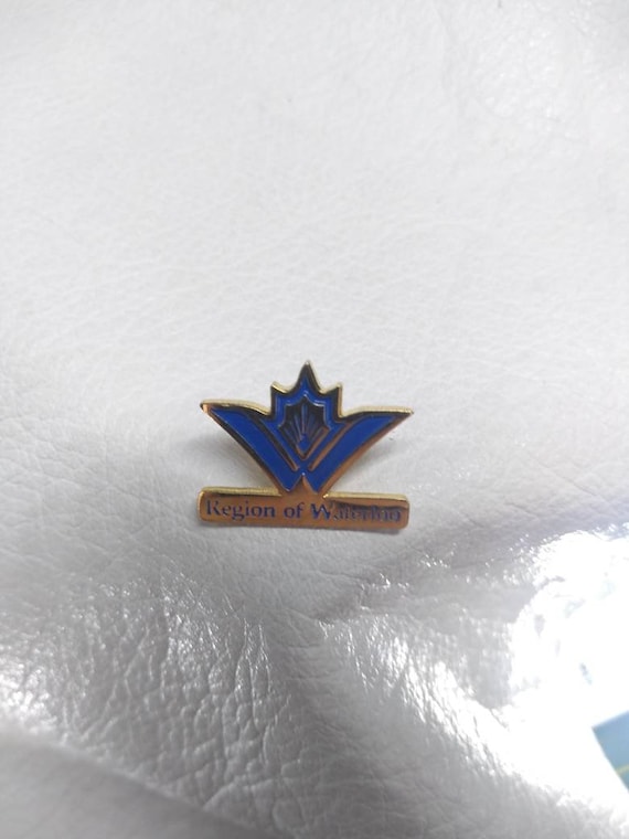 Region of Waterloo Coat of Arm Crest Flag Ontario Pro… - Gem
