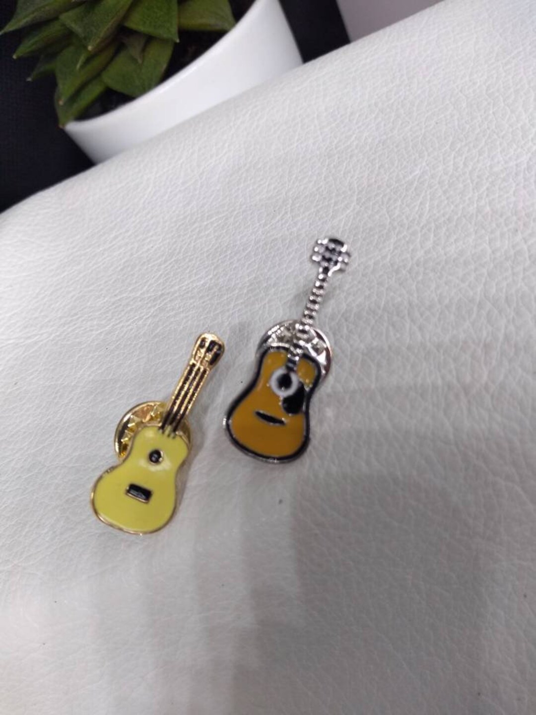 Guitar Banjo Ukulele Antique Pinback Enamel Pin Vintage Acoustic ...