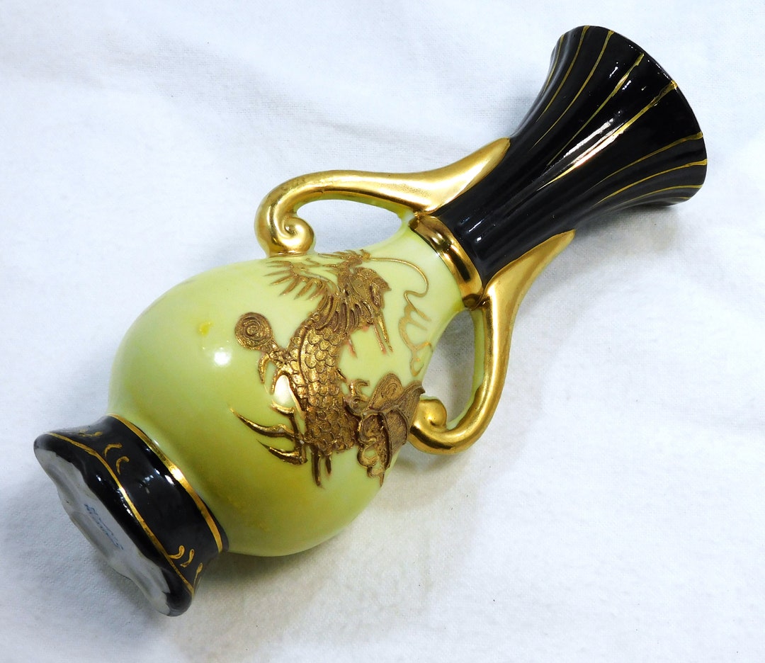 Japanese Dragon Vase Porcelain Gold Enameled Moriage Handled 6.25 Tall ...