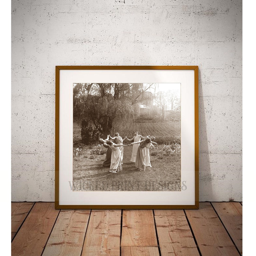 Circle of Witches Vintage Women Dancing by Moonlight, Witch Art, Wiccan ...