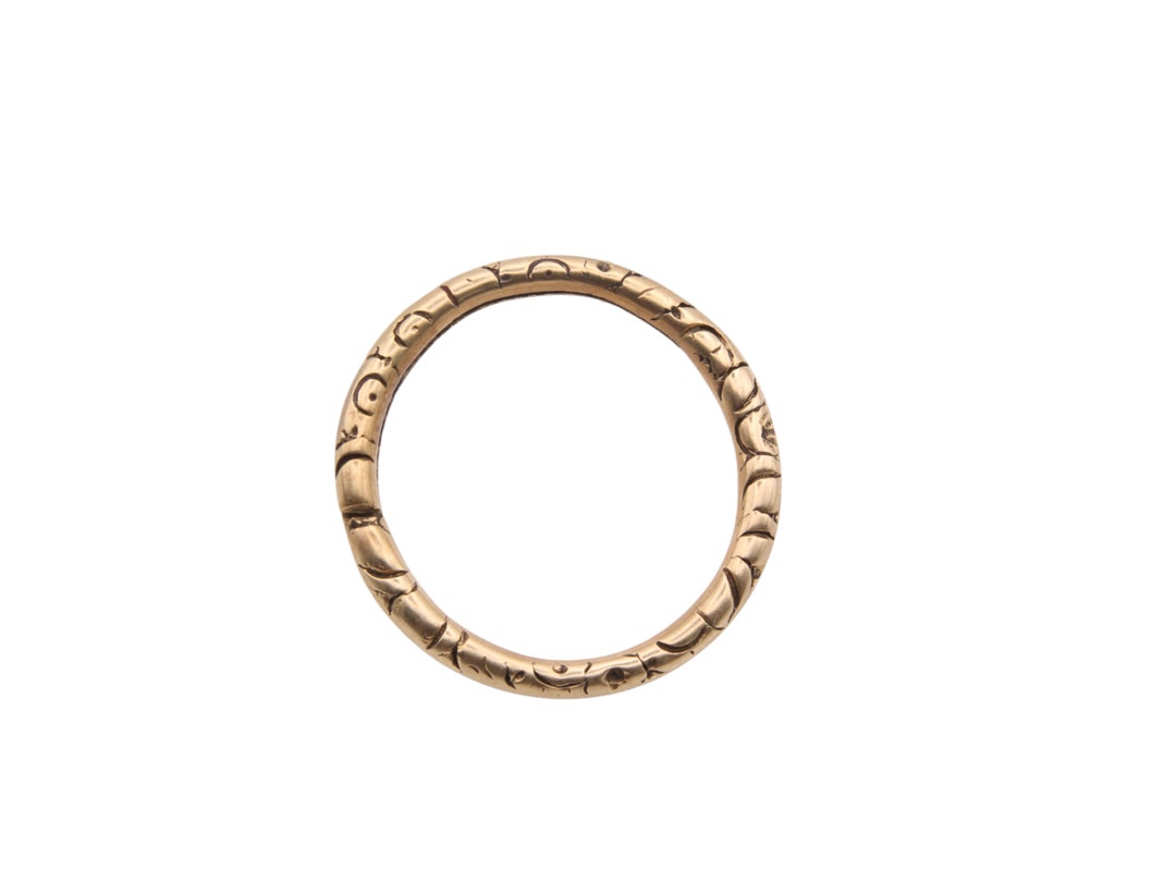 Antique Georgian 9ct Yellow Gold Oversized Chased Split Ring, 27mm ...