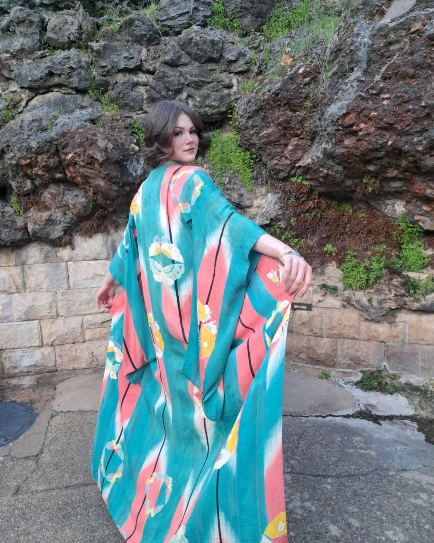 1940's Traditional Butterfly Silk Komono/ Yin Yang Butterfly Design ...