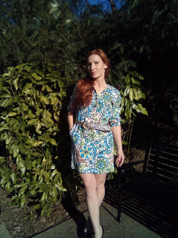 1960's Mod Floral Dress with Pockets/ Gold Button Dow… - Gem