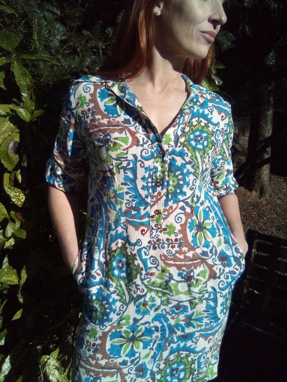 1960's Mod Floral Dress with Pockets/ Gold Button Dow… - Gem