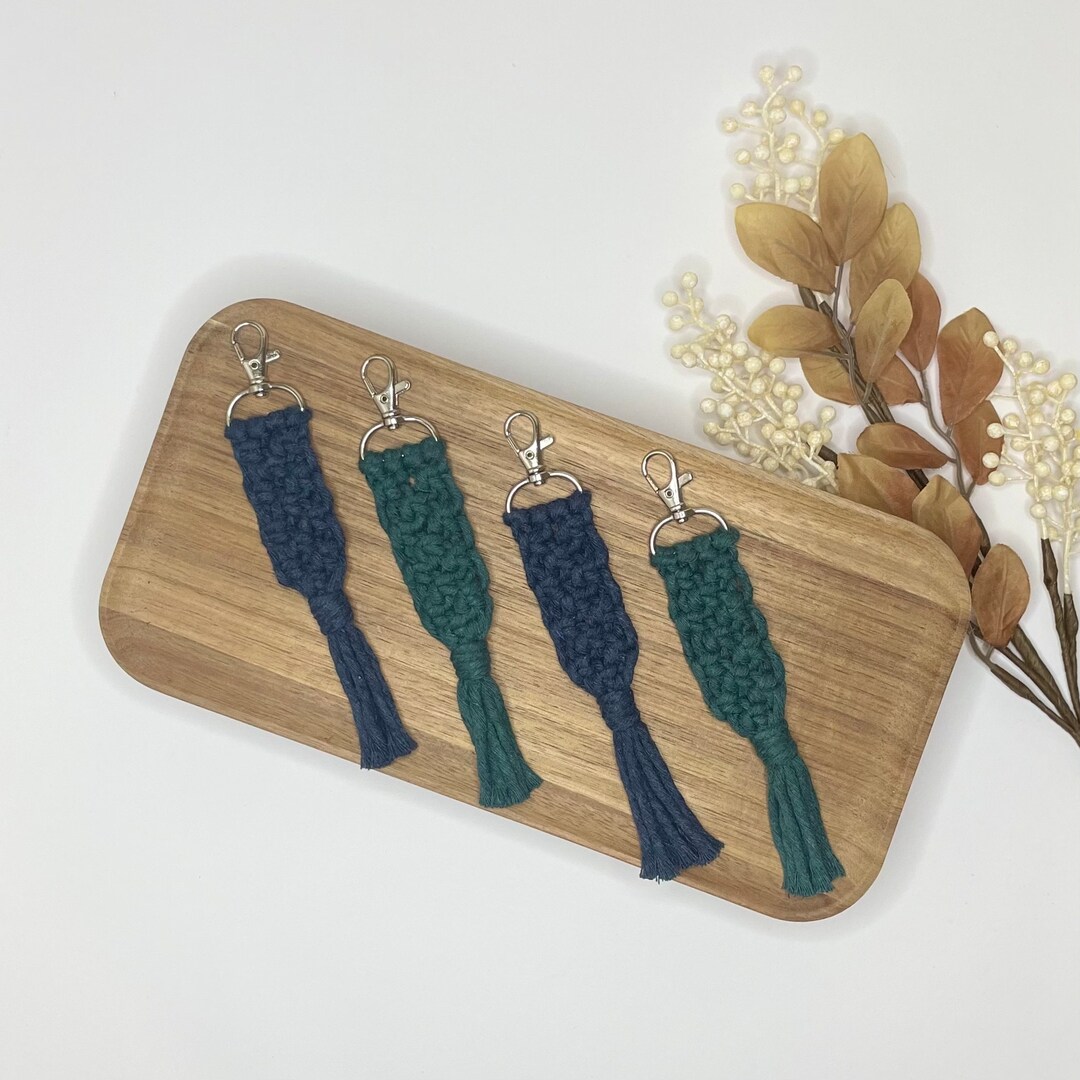 SQUARE KNOT KEYCHAIN | Fall Keychain | Macrame Keychain | Keychain ...