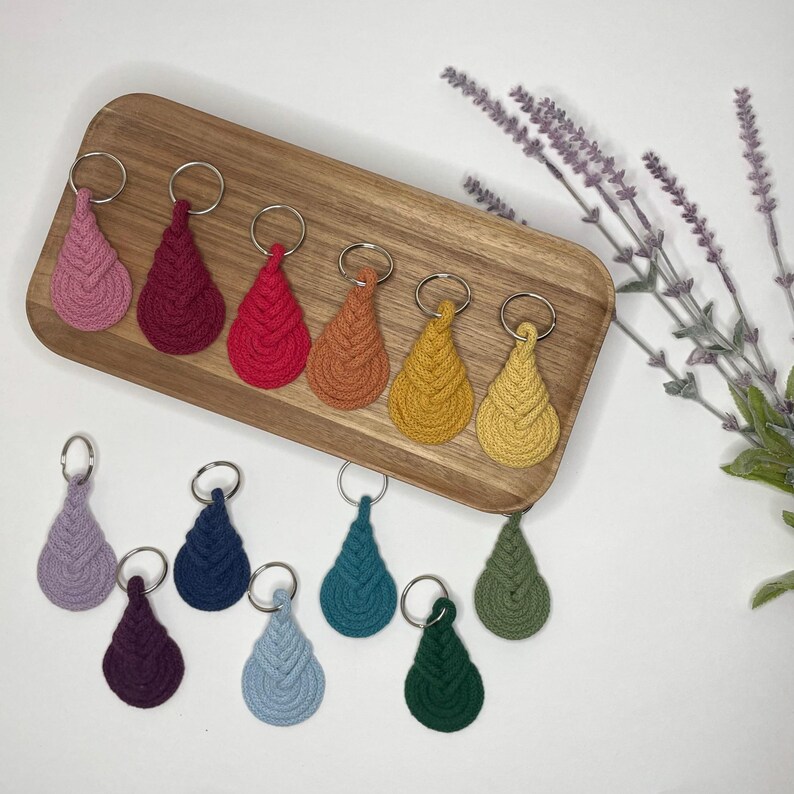 PIPA KNOT KEYCHAIN | Macrame Keychain | Keychain | Pipa Knot - Etsy