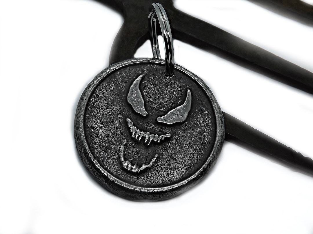 Venom Profile Logo Pewter Relic Keychain Sand Casted Handmade Superhero ...