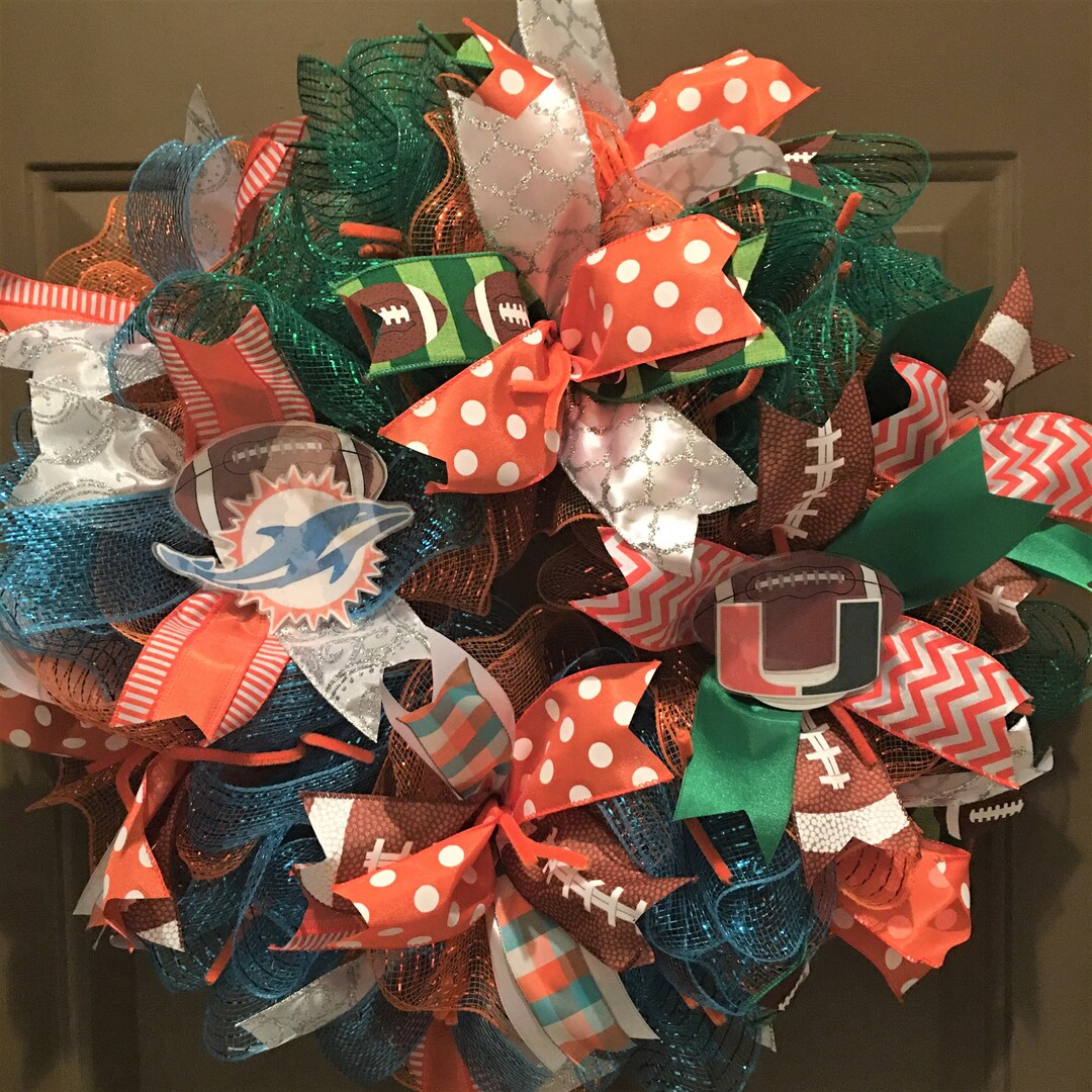 House Divided Sports Wreath - Etsy