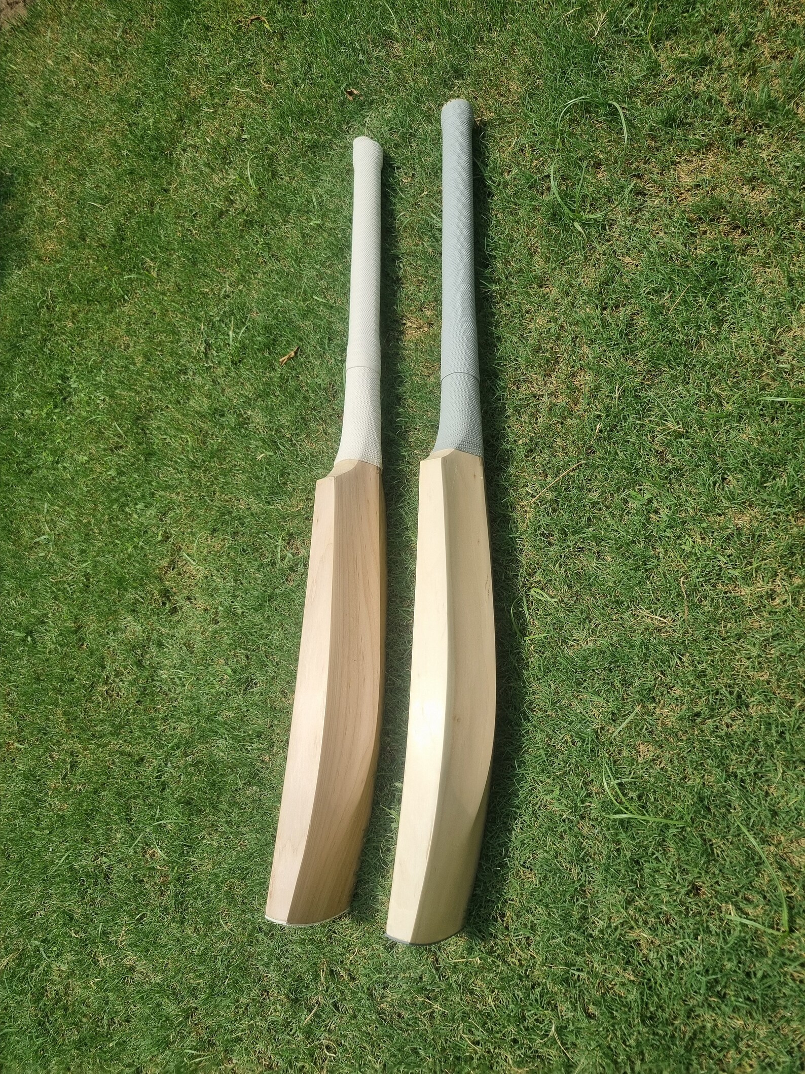 Mongoose Type Pre-knocked Cricket Bat | Free Bat Cover | Light Weight ...