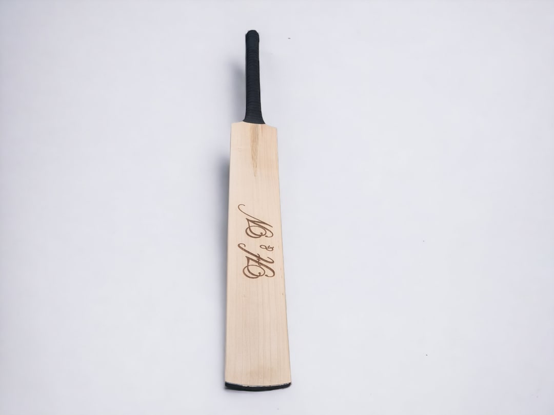 Customized Engraved Cricket Bat, Name and Signature Cricket Bat ...