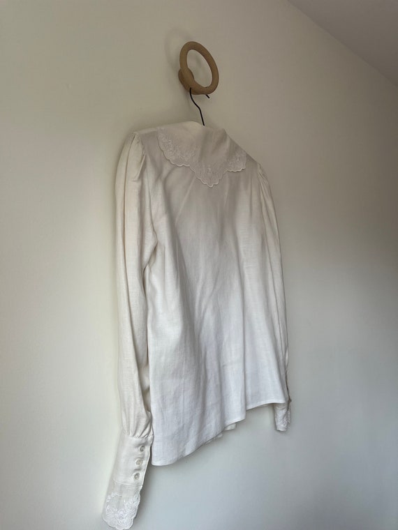 100% Linen Mark Shale Ivory Vintage Blouse with Embro… - Gem