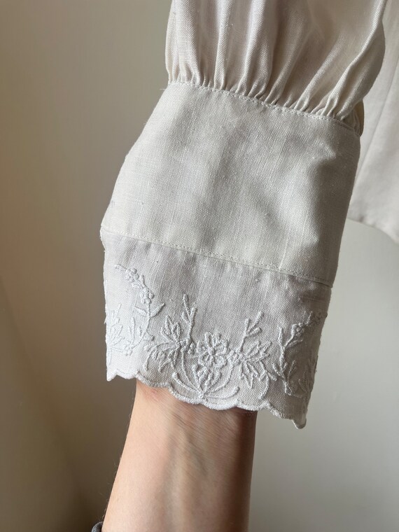 100% Linen Mark Shale Ivory Vintage Blouse with Embro… - Gem