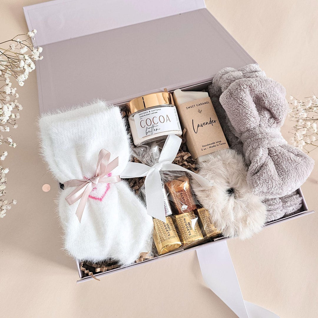 Gifts for Pregnant Women Care Package Pregnancy Gift Best Friend ...