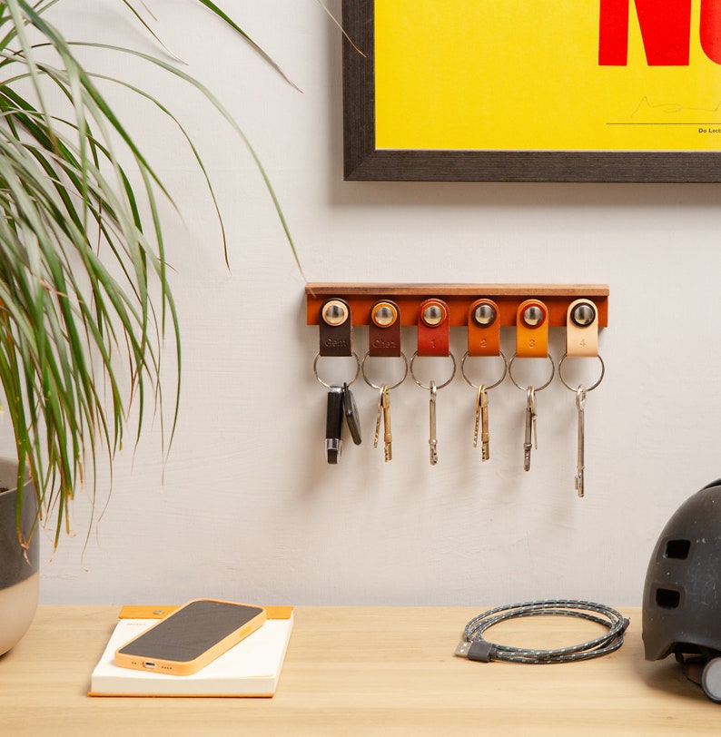 Personalised Leather and Wood 6 Key Ring Organiser Set - Etsy