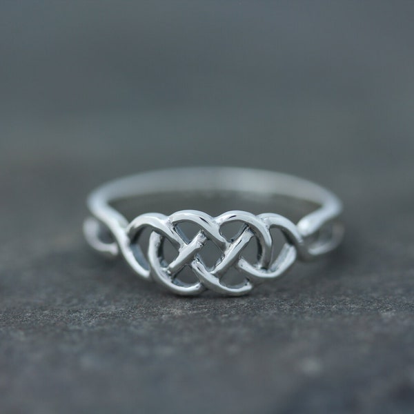 Figure 8 Knot Ring - Etsy