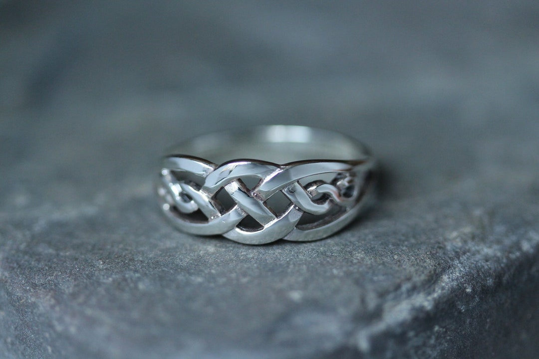 Celtic Knot Ring - Round Loop Knot - Celtic Design Scotland - Scottish ...