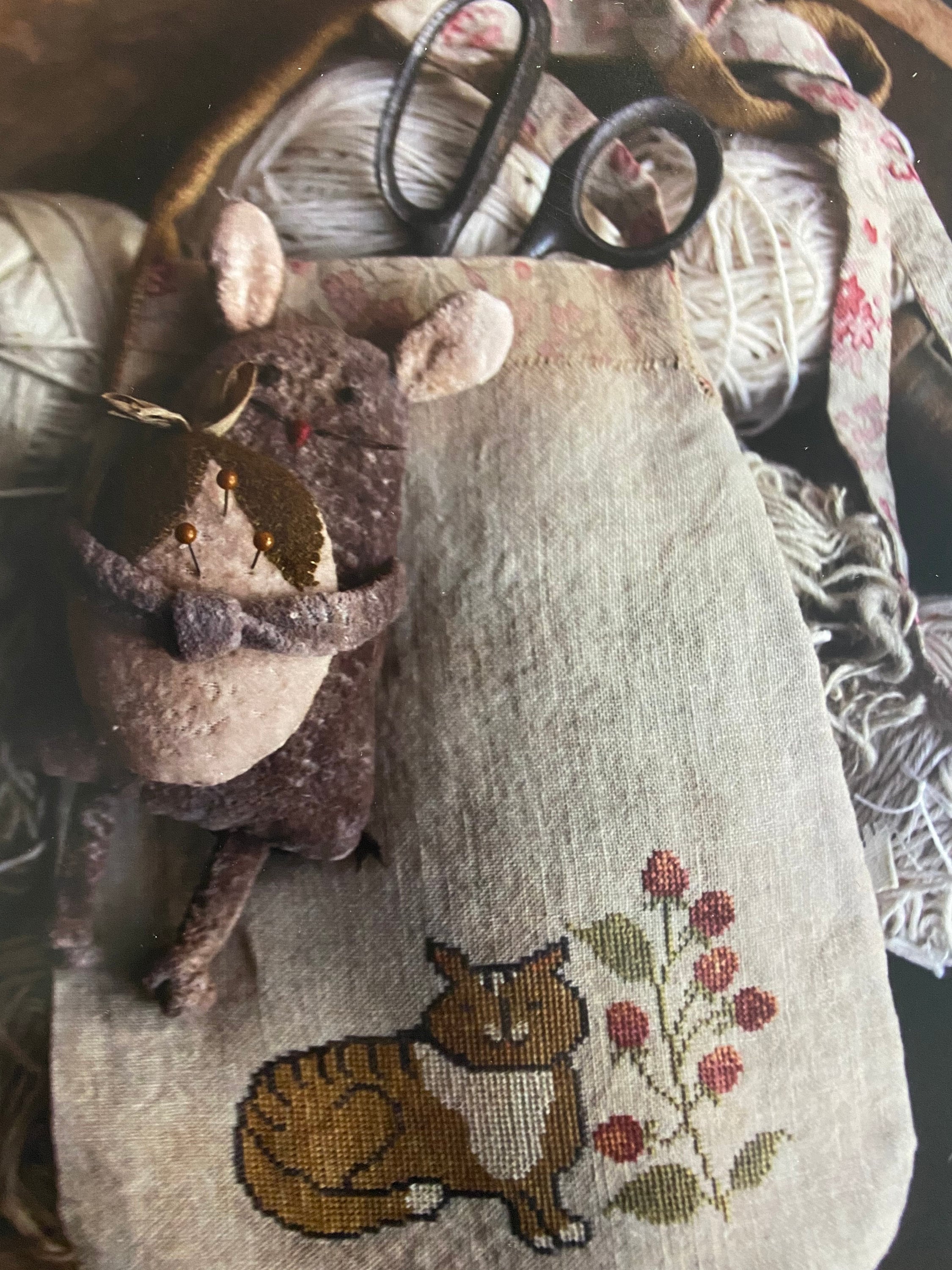 PDF FILE *tabby Cat Sewing Pouch With Mouse & Strawberry - Etsy