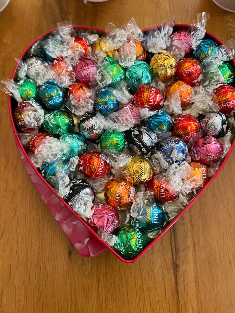 Mixed Lindt Lindor Chocolates in a Lindt Heart Tin - Etsy UK
