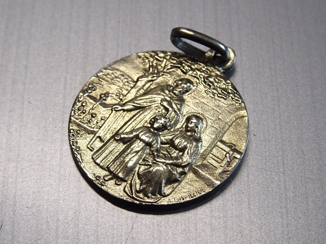 Holy Family, Christ Mary and Child Jesus.. Pendent Medallion Medal Holy ...