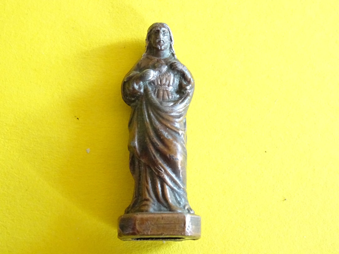 Vintage Medaille Jesus Scared Heard Pocket Shrine Statue Travel Altar P ...