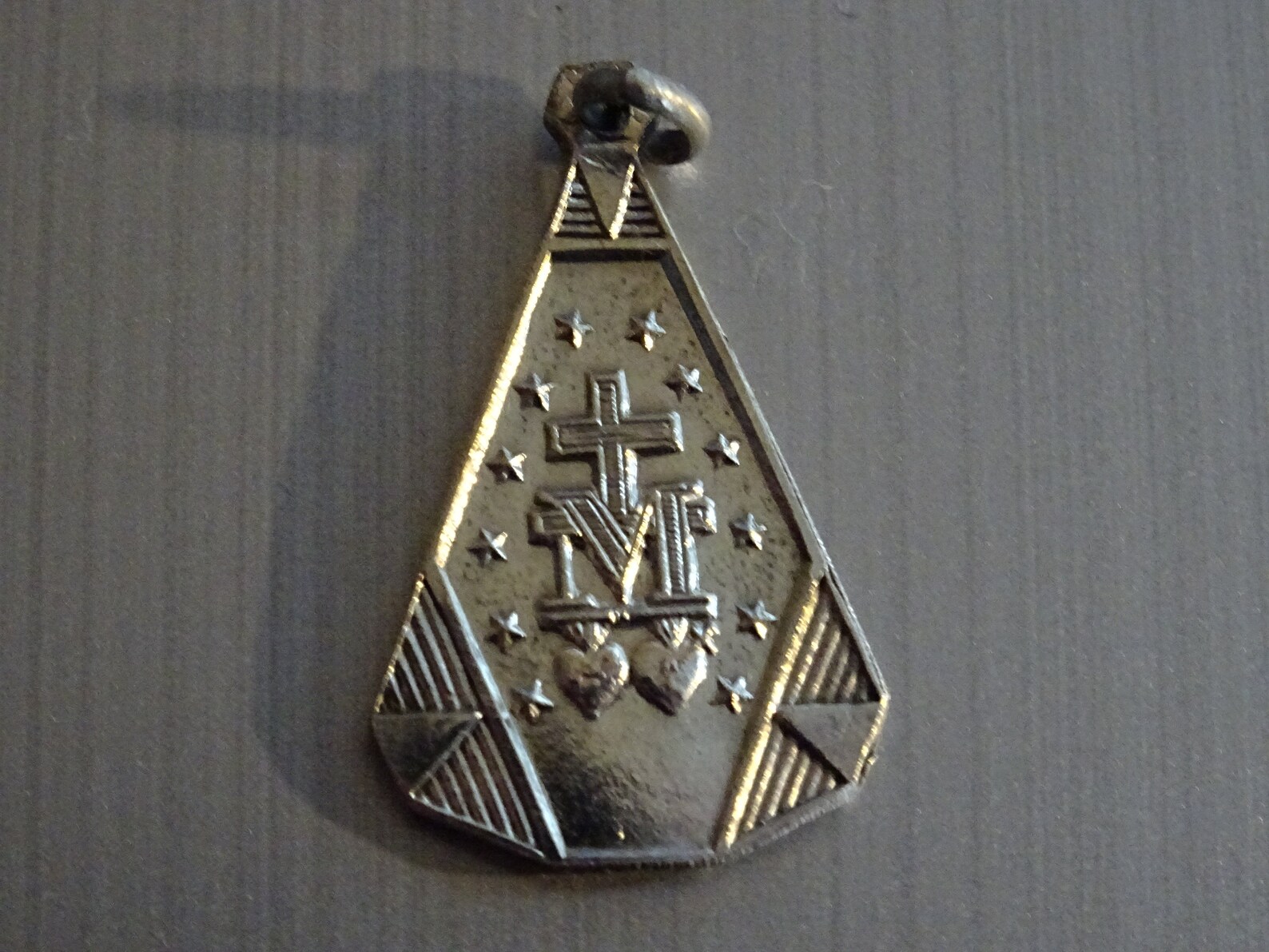 Símbolo milagroso de devoción y amor. Medalla Colgante - Etsy México