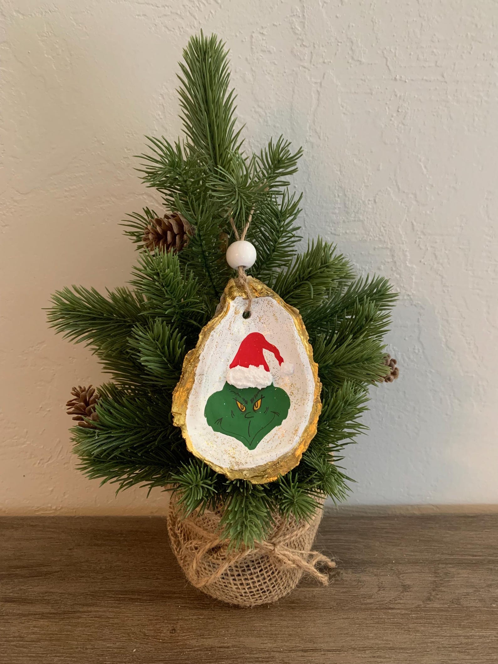 Hand-painted Grinch Oyster Shell Ornament: Gold Leaf Edges - Etsy