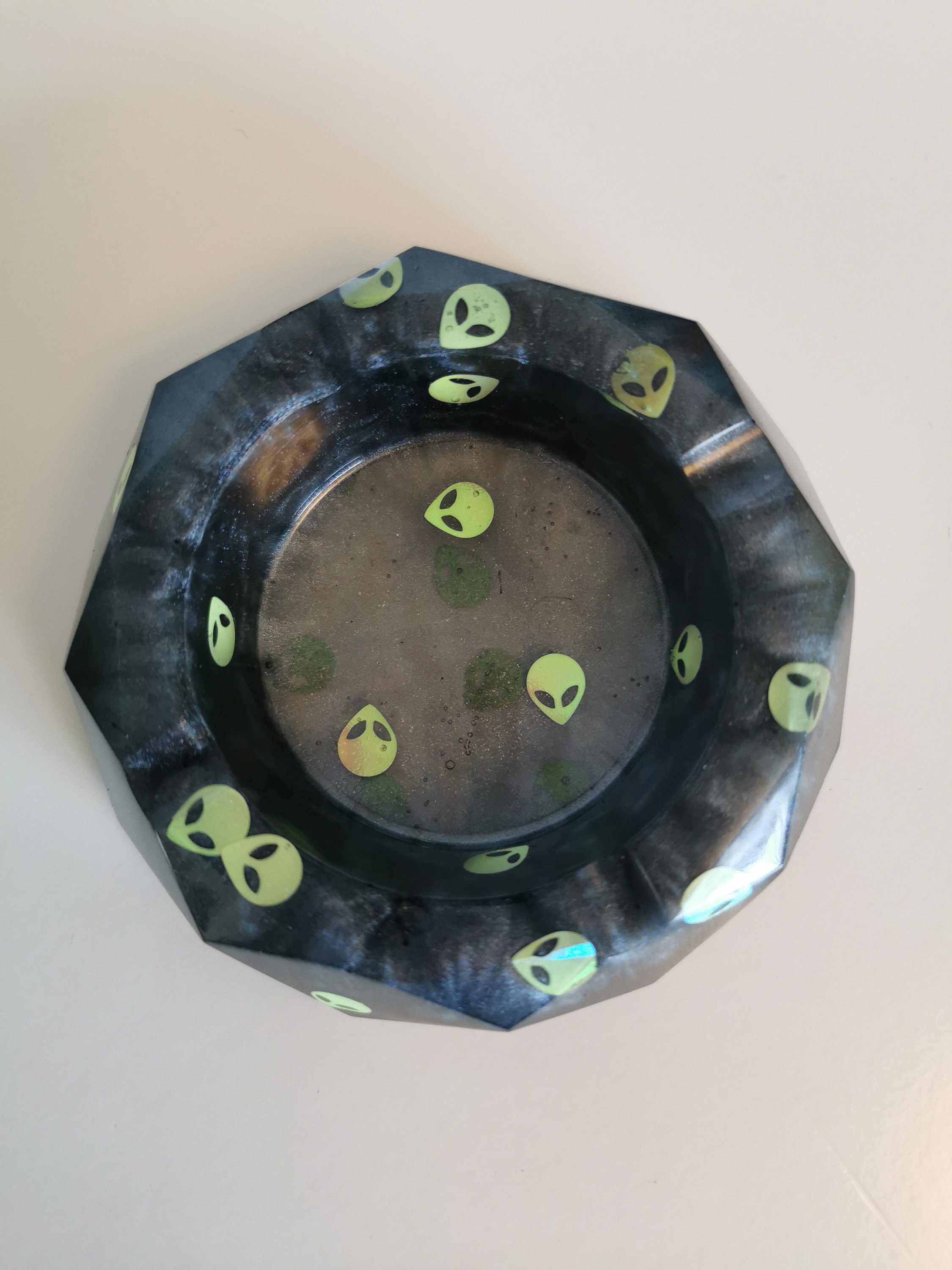 Epoxy Resin Custom Ashtray. - Etsy Canada