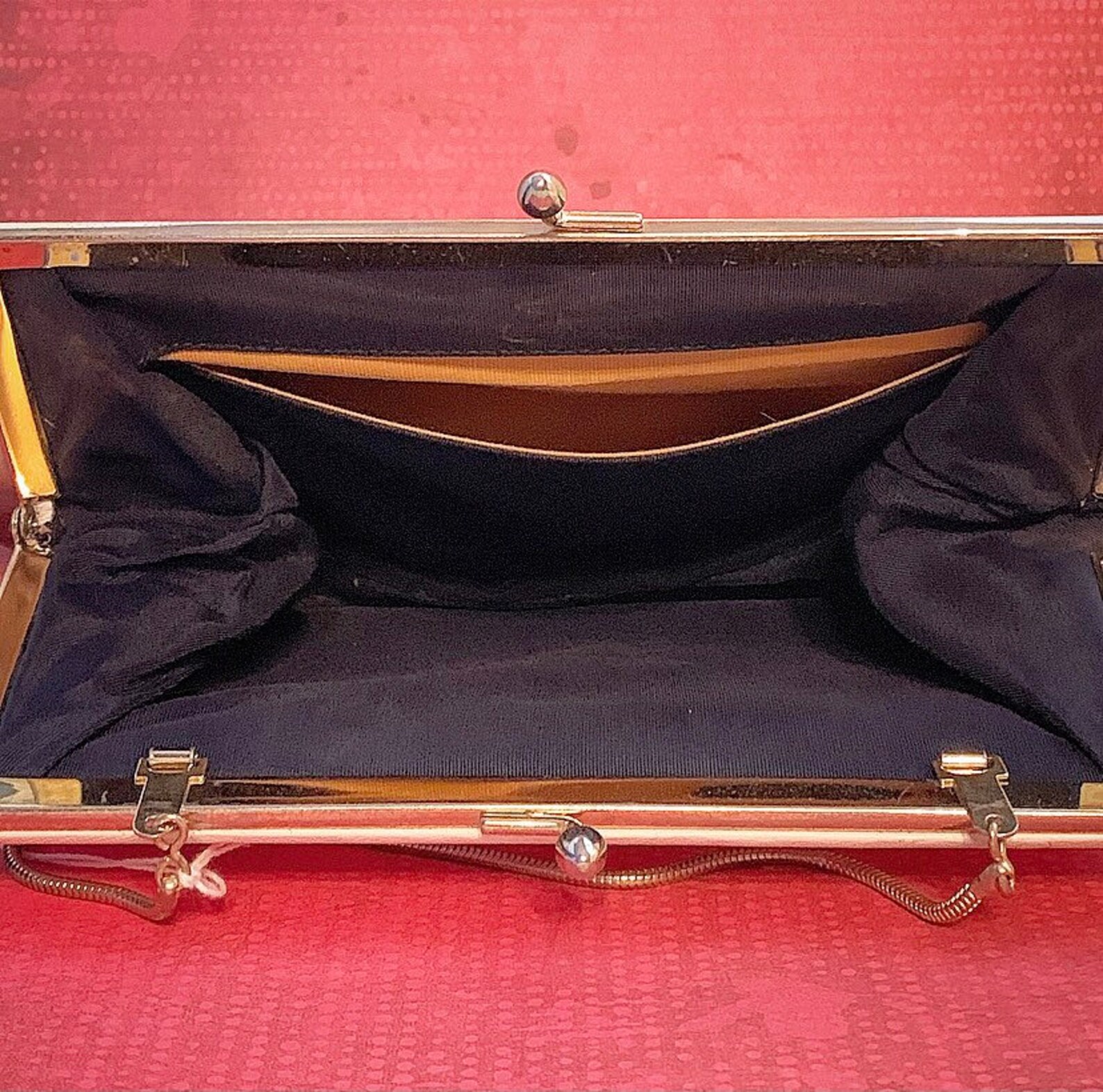 Vintage White Clamshell Handbag - Etsy