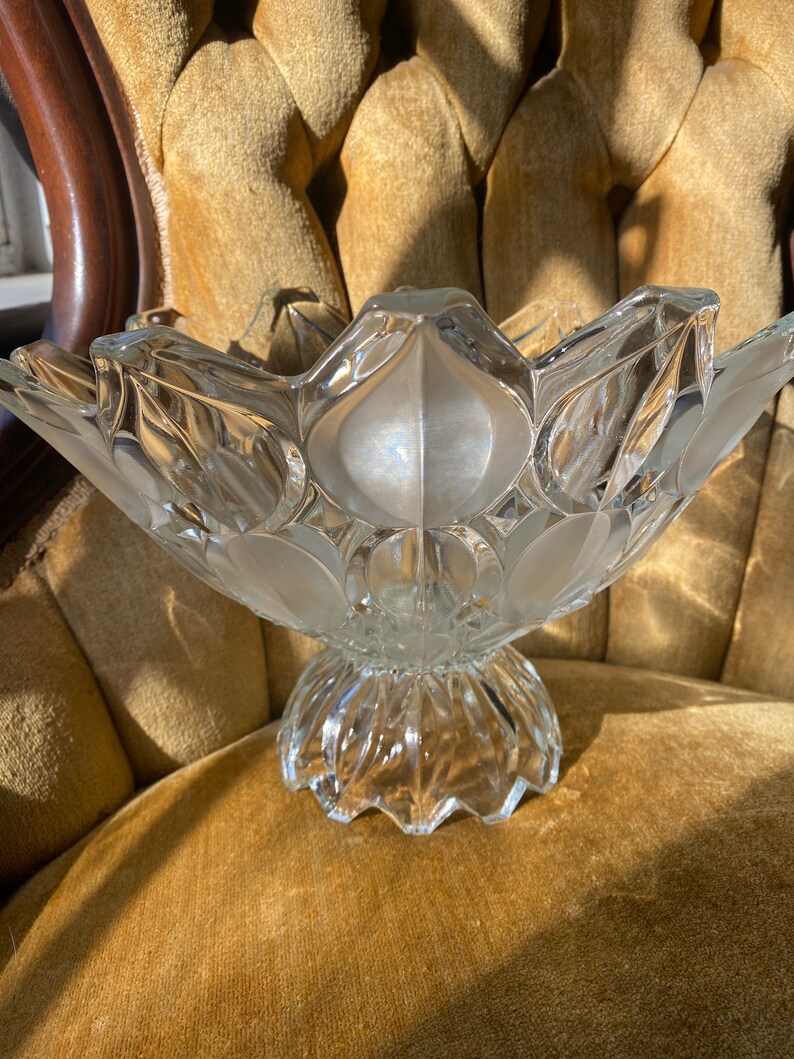 Glass Footed Fruit Bowl - Etsy