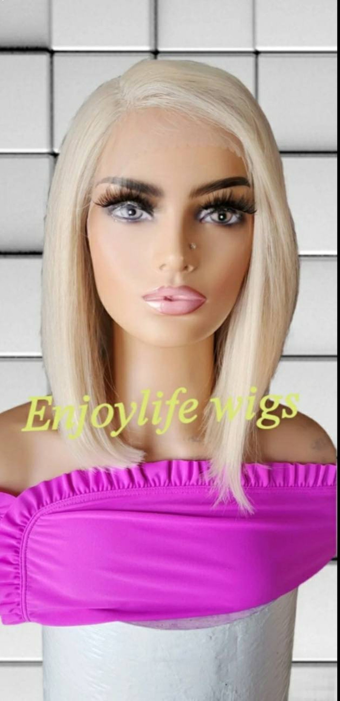 Peluca rubia sencilla y sexy con corte bob h.d. y encaje frontal - Etsy ...