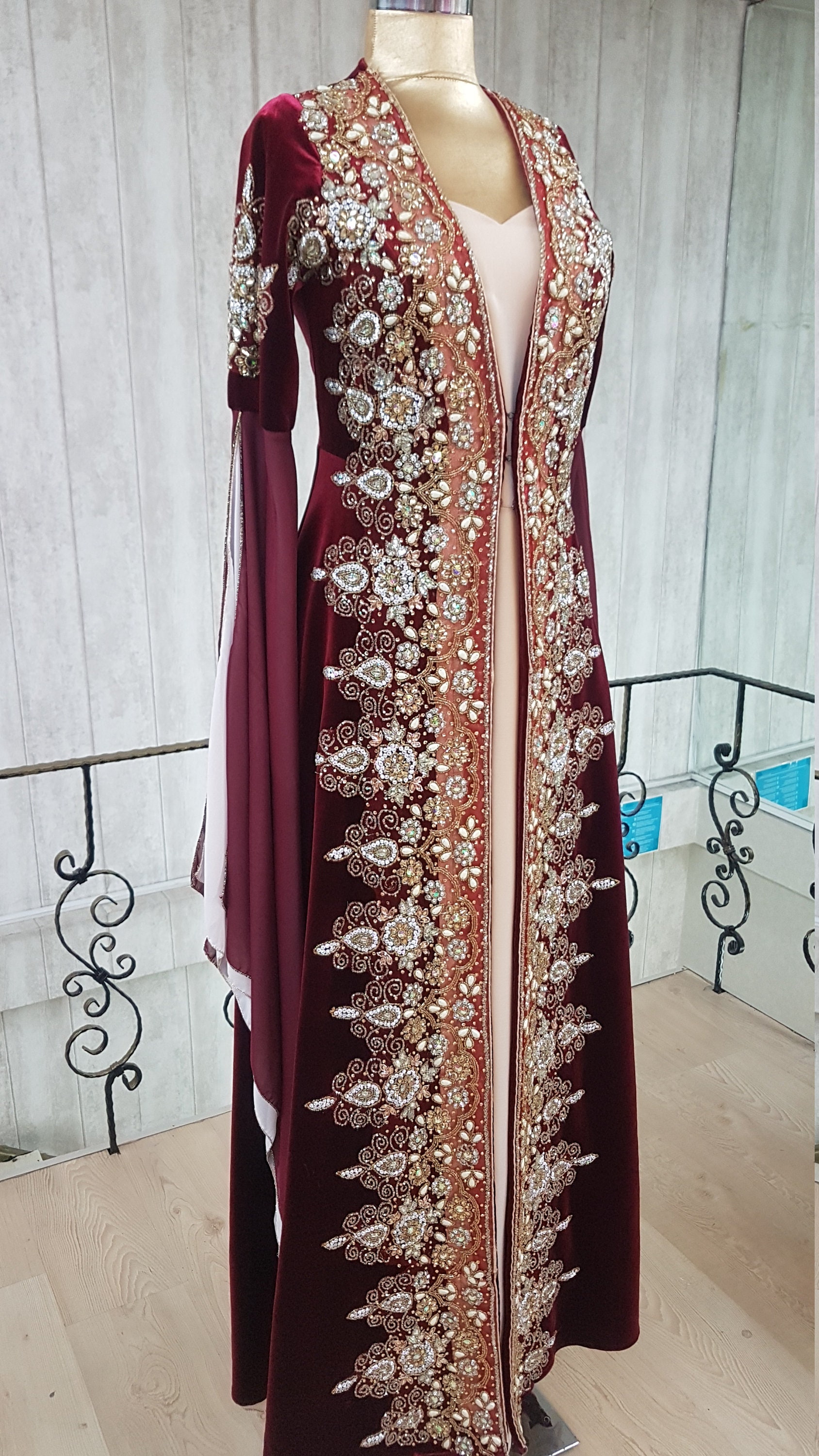 Traditional Caftan With Ottoman Turkish Motif Kaftan Türk Bindallı ...